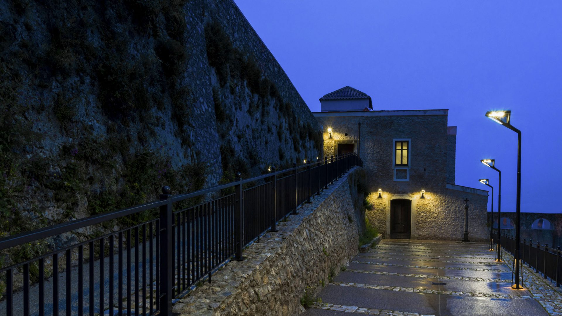 Neri Heritage Lighting | Classic Outdoor Lighting Solutions